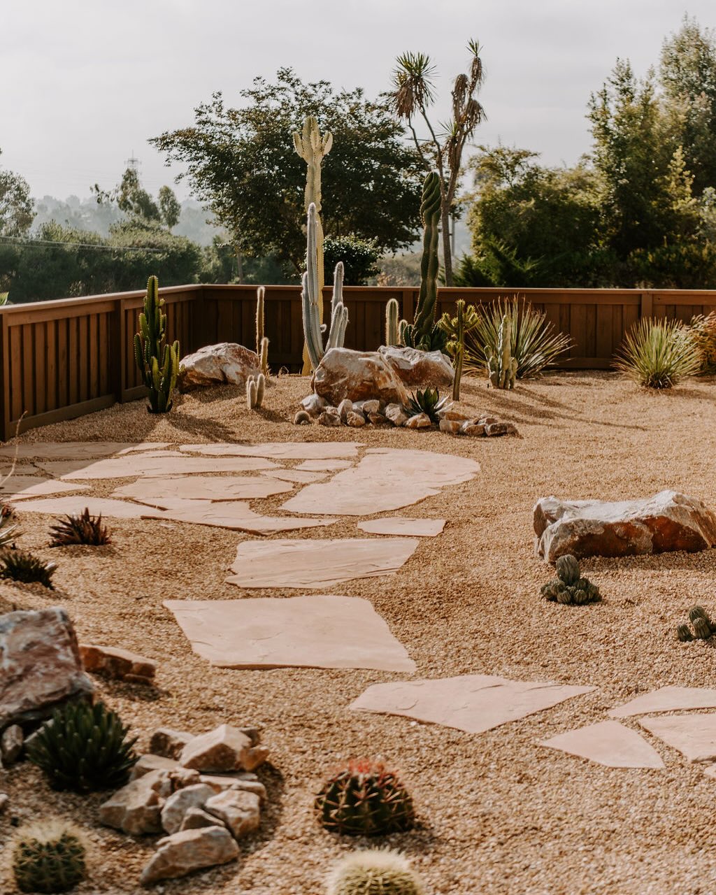 20 Low Fence Ideas for Front Yard – VividDen