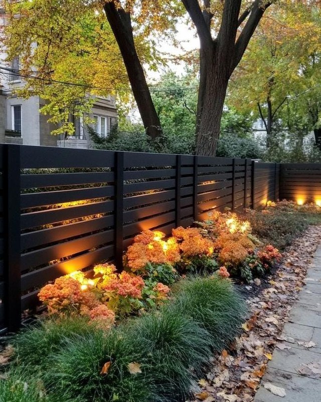 20 Low Fence Ideas for Front Yard – VividDen